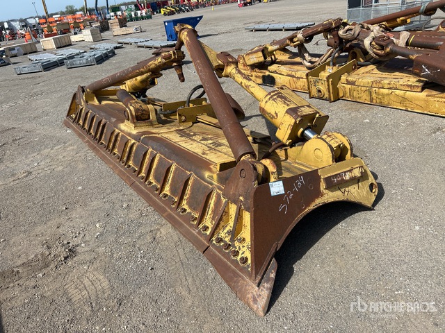 197 in Angle Dozer Blade - Fits Cat D8 | Ritchie Bros. Auctioneers