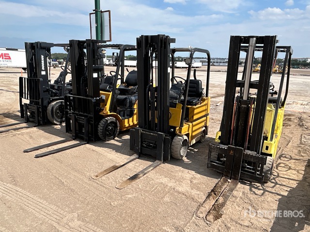 1985 Cat T30D 3000 lb Cushion Tire Forklift | Ritchie Bros. Auctioneers