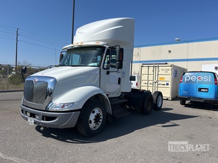 2008 International 8600 T/A Day Cab Truck Tractor (Inoperable) in ...