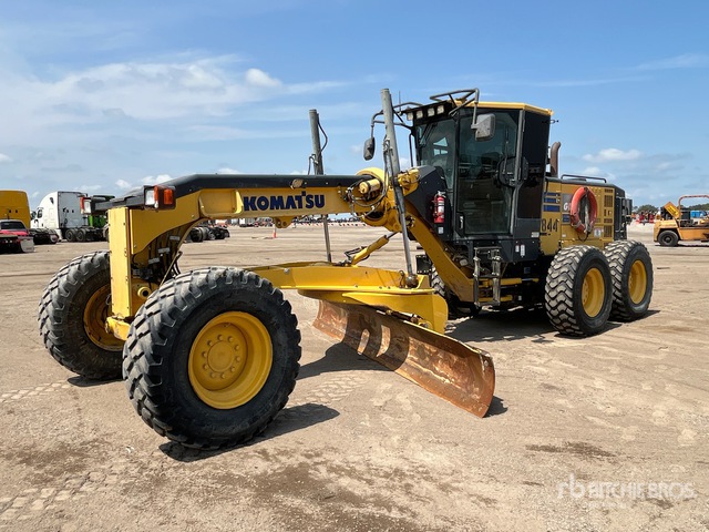 2017 Komatsu GD655-6 Motor Grader | Ritchie Bros. Auctioneers