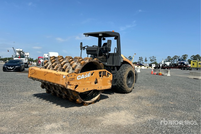 2019 Case SV212D Smooth Drum Compactor | Ritchie Bros. Auctioneers