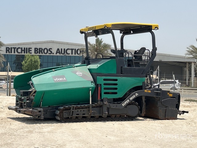 2016 Vogele Super 1800-2L Track Asphalt Paver | Ritchie Bros. Auctioneers