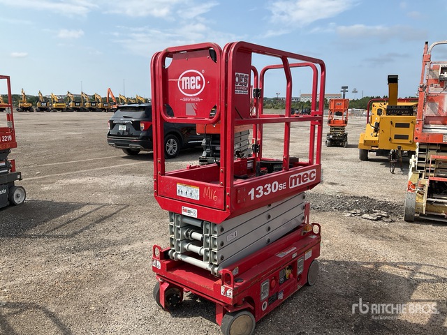 2020 MEC 1330SE Electric Scissor Lift | Ritchie Bros. Auctioneers