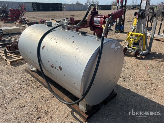 1360 L Skid Mounted Steel Diesel Tank | Ritchie Bros. Auctioneers
