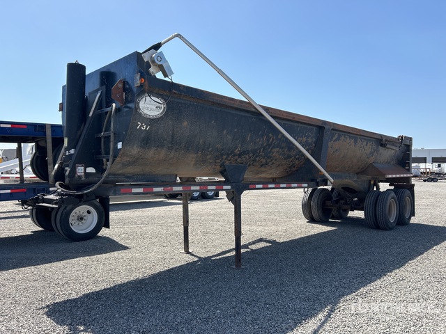 2006 CTSI 32 ft T/A End Dump Trailer | Ritchie Bros. Auctioneers