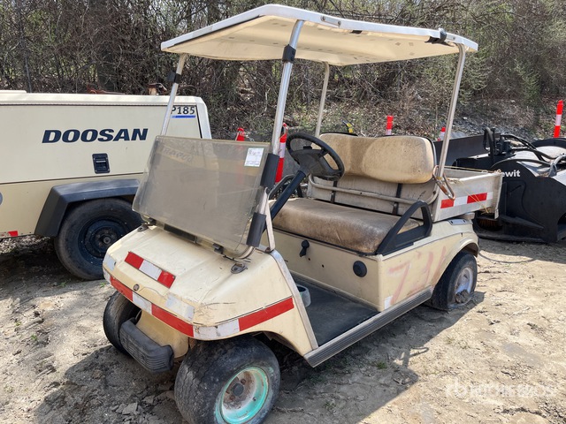 2004 Club Cart DS Voiturette de golf (Inoperable) | Ritchie Bros ...