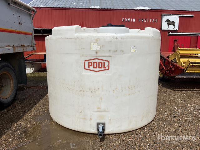 Pool 1200 gal Poly Water Tank | Ritchie Bros. Auctioneers