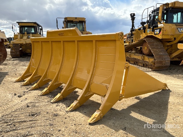 150 in Dozer Rake - Fits Cat D8 | Ritchie Bros. Auctioneers