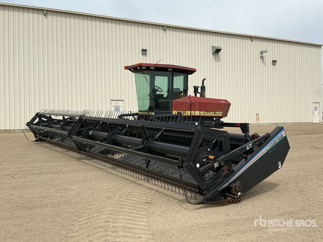 1995 Prairie Star 4900 36 ft Swather Windrower | Ritchie Bros. Auctioneers