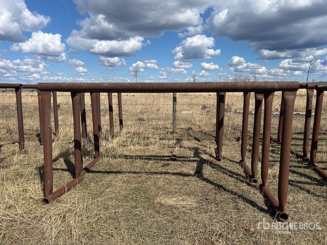 Quantity of (4) Fence post steel rack | Ritchie Bros. Auctioneers