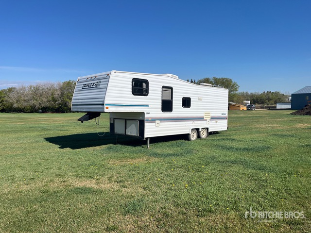 1996 Topaz 26 ft T/A Travel Trailer | Ritchie Bros. Auctioneers