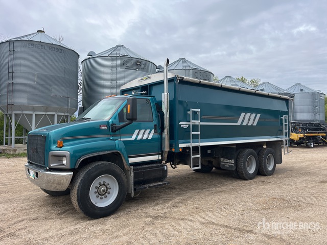 2003 GMC C8500 6x4 Grain Truck | Ritchie Bros. Auctioneers