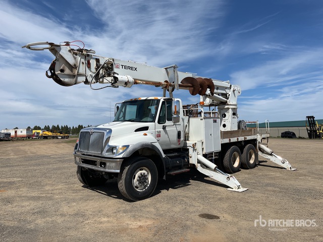 2005 Terex Telelect General on 2006 International 7400 6x6 Digger ...