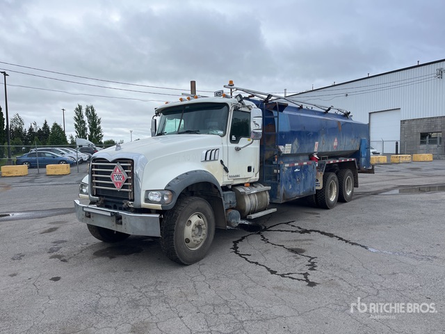 2010 Mack Granite GU713 4000 gal 6x4 Tanker Truck | Ritchie Bros ...
