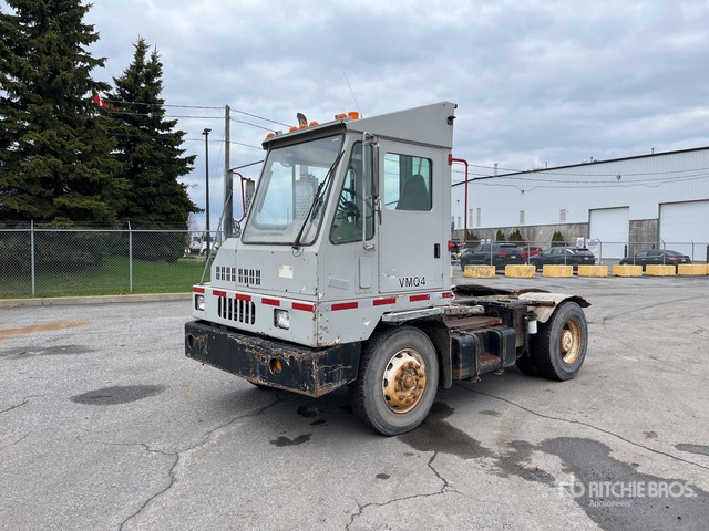 2002 Ottawa Commando 50 4x2 Spotter Truck | Ritchie Bros. Auctioneers
