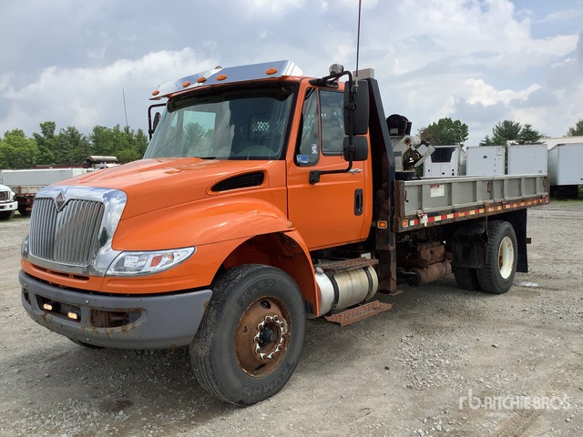 Stellar 3315 3200 lb Straight Boom on 2012 International 4300 4x2 Crane ...