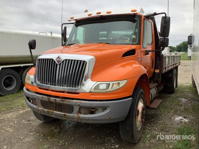 Stellar 3315 3200 lb Straight Boom on 2012 International 4300 4x2 Crane ...