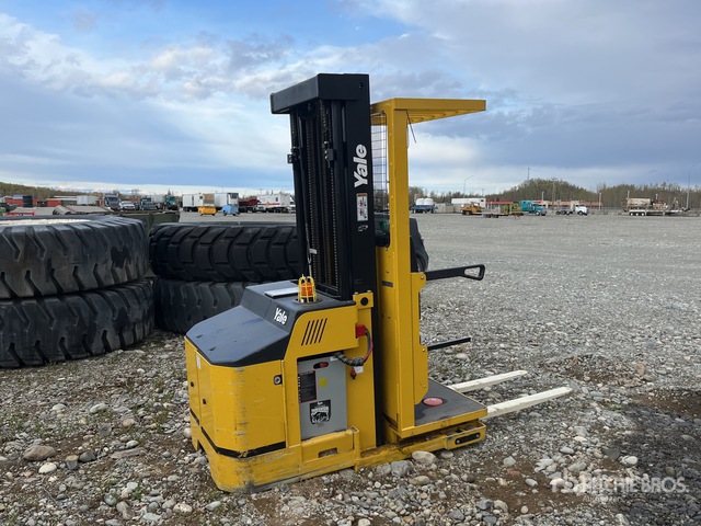 2018 Yale OS030EF 3000 lb Order Picker | Ritchie Bros. Auctioneers