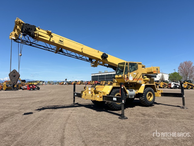 1990 Grove RT528 28 ton 4x4 Rough Terrain Crane | Ritchie Bros. Auctioneers