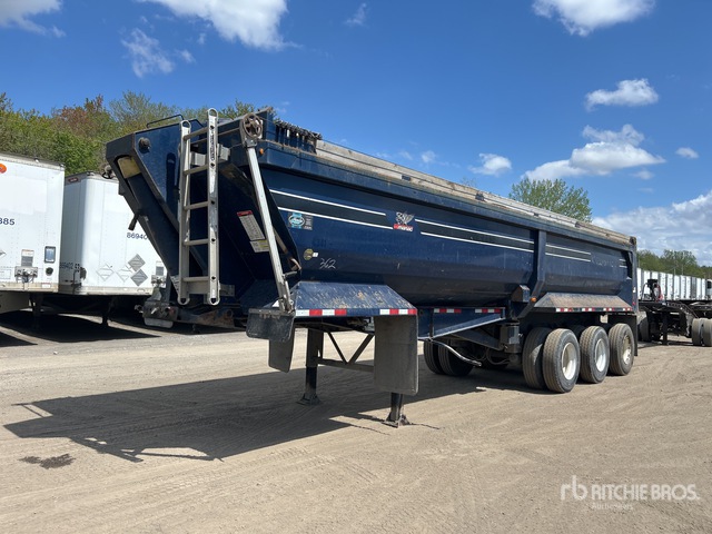 2020 Manac 44332 32 ft Tri/A End Dump Trailer | Ritchie Bros. Auctioneers