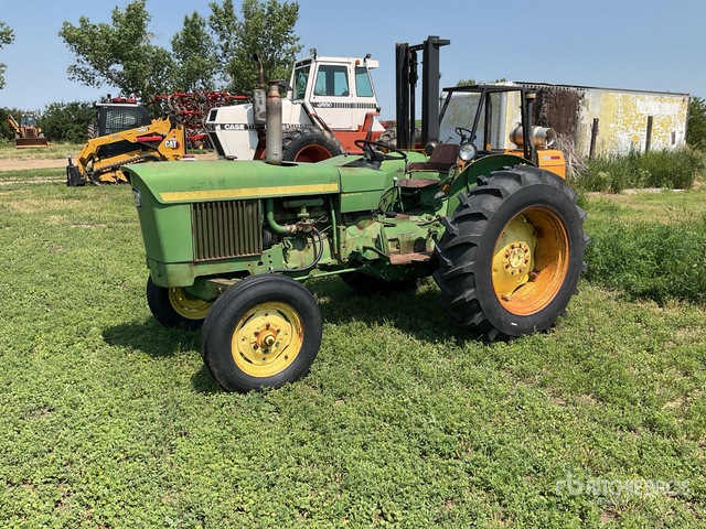 1967 John Deere 1020 2WD Utility Tractor | Ritchie Bros. Auctioneers