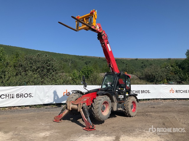 2015 JCB 533-105 Telehandler | Ritchie Bros. Auctioneers