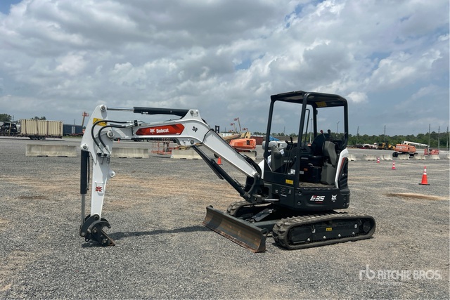 2023 Bobcat E35 Mini-pelle | Ritchie Bros. Auctioneers