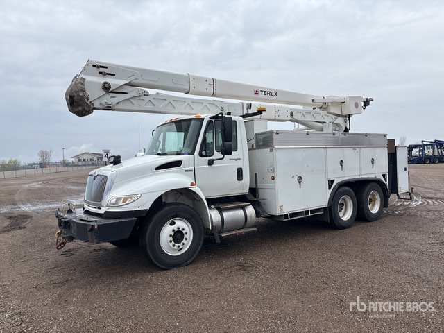 Terex hrx-55 55 ft on 2011 International 4400 SBA 6x4 Bucket Truck | Ritchie Bros. Auctioneers