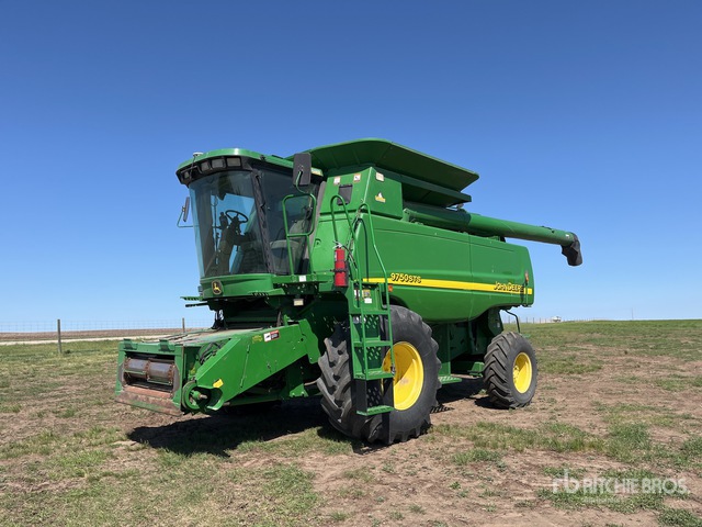 2002 John Deere 9750 STS Combine Harvester | Ritchie Bros. Auctioneers