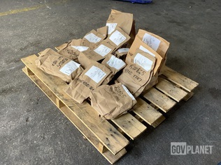 (1) Insulator Cover, (28) Gaskets, (1) Engine Piston Kit & Assorted ...