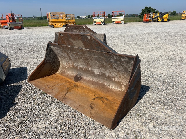 2010 Treemme Telehandler Bucket | Ritchie Bros. Auctioneers