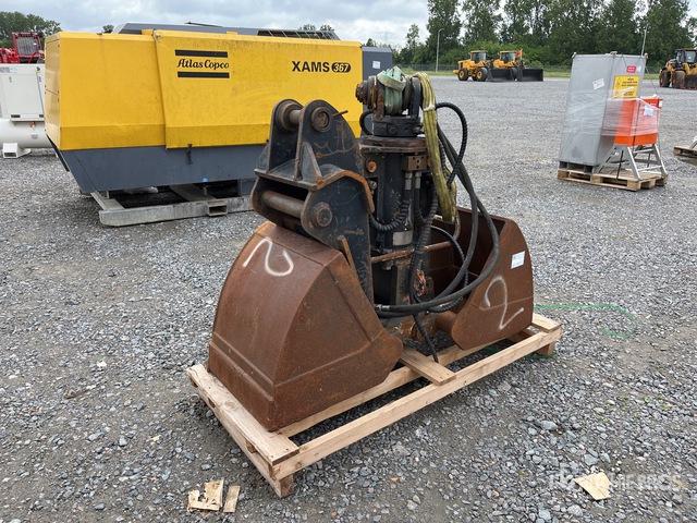 2002 SMAG Clamshell Grapple | Ritchie Bros. Auctioneers