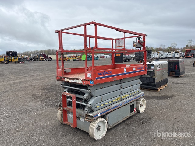 2008 Skyjack SJIII 4626 Electric Scissor Lift | Ritchie Bros. Auctioneers