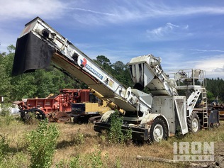 2016 Roadtec MTV1000E Wheel Asphalt Transfer Machine (Inoperable) in ...