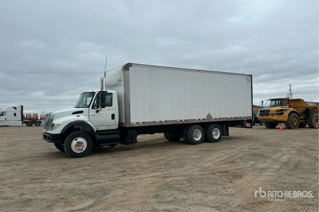 2006 International 7600 6x4 Van Truck | Ritchie Bros. Auctioneers