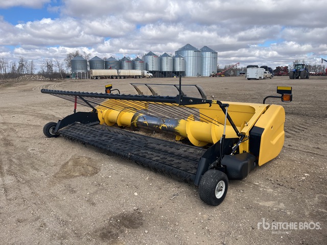 2012 New Holland 790CP 15 ft Combine Pickup Header | Ritchie Bros ...
