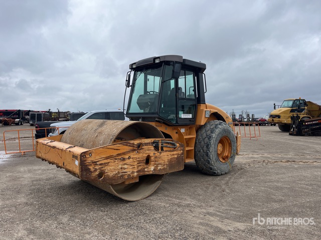 2016 Case SV212 Smooth Drum Compactor | Ritchie Bros. Auctioneers