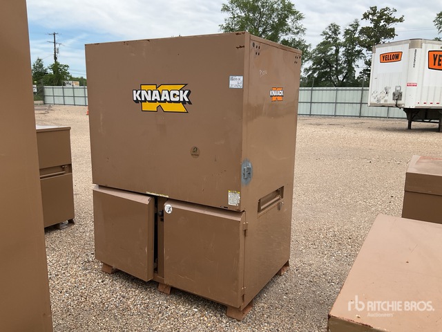 Knaack 119-02 Job Site Box | Ritchie Bros. Auctioneers