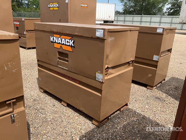 Knaack 89 w/Contents Job Site Box | Ritchie Bros. Auctioneers