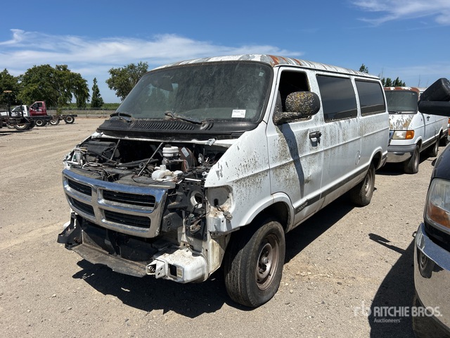 2000 Dodge Ram Wagon 6 Passenger Van | Ritchie Bros. Auctioneers