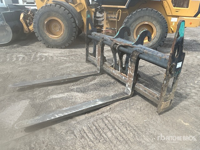 Cat 72 in Wheel Loader Forks | Ritchie Bros. Auctioneers