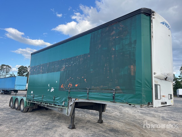 2015 MaxiTrans 8.3 m Tri/A B-Double Lead Step Deck Curtain Side Trailer | Ritchie Bros. Auctioneers