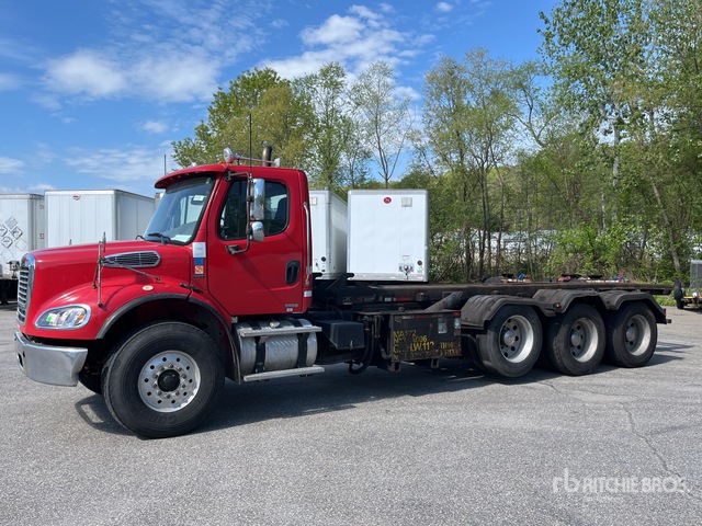 2009 Freightliner M2112 8x4 Roll-Off Truck | Ritchie Bros. Auctioneers