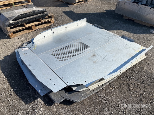 Quantity of (3) Cab Separators - Fits Service Truck | Ritchie Bros ...