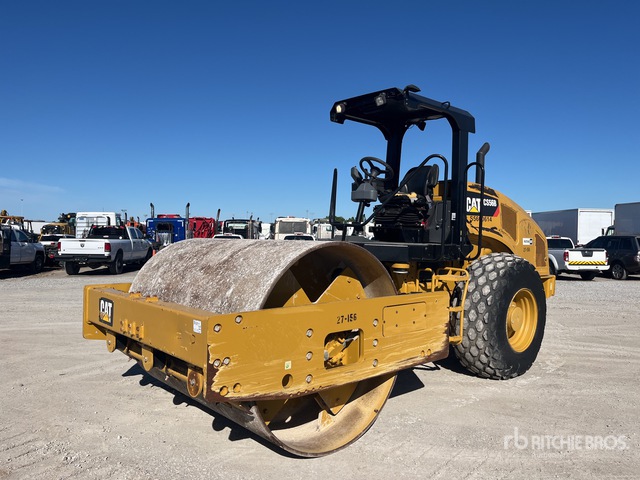 2018 Cat CS56B Smooth Drum Compactor | Ritchie Bros. Auctioneers