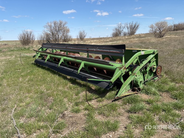 John Deere 20 ft Rigid Combine Header | Ritchie Bros. Auctioneers