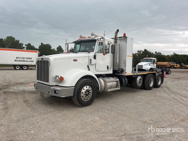 2016 Peterbilt 367 8x4 Tri/A Day Cab Truck Tractor | Ritchie Bros. Auctioneers