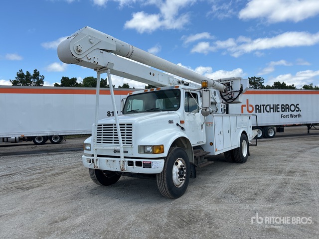 Altec AN650 51 ft on 2000 International 4900 4x2 Bucket Truck | Ritchie Bros. Auctioneers