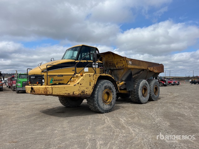 2006 Cat 740 Articulated Dump Truck | Ritchie Bros. Auctioneers