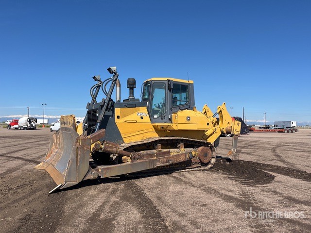 2013 John Deere 950J Crawler Dozer | Ritchie Bros. Auctioneers